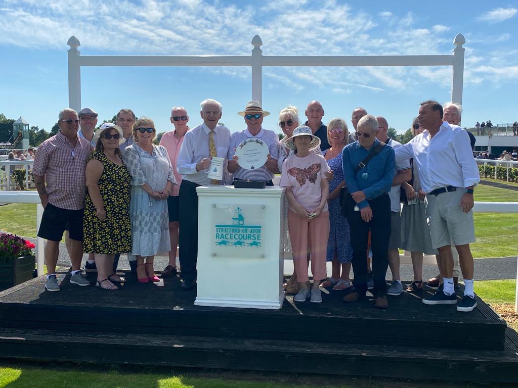 UK Racehorse Trainer: Charlie Longsdon Racing, Oxfordshire