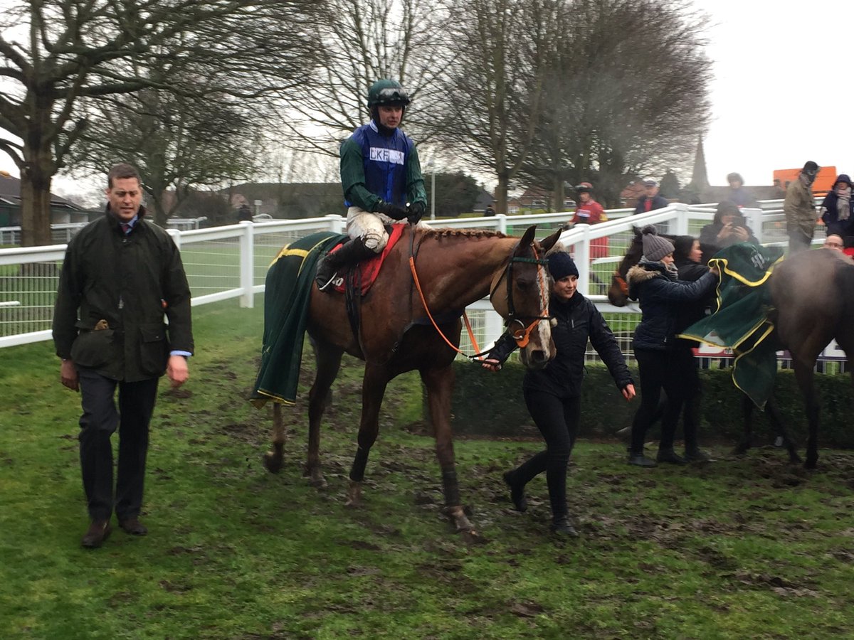 Ballydine proves he is a Master at Sandown