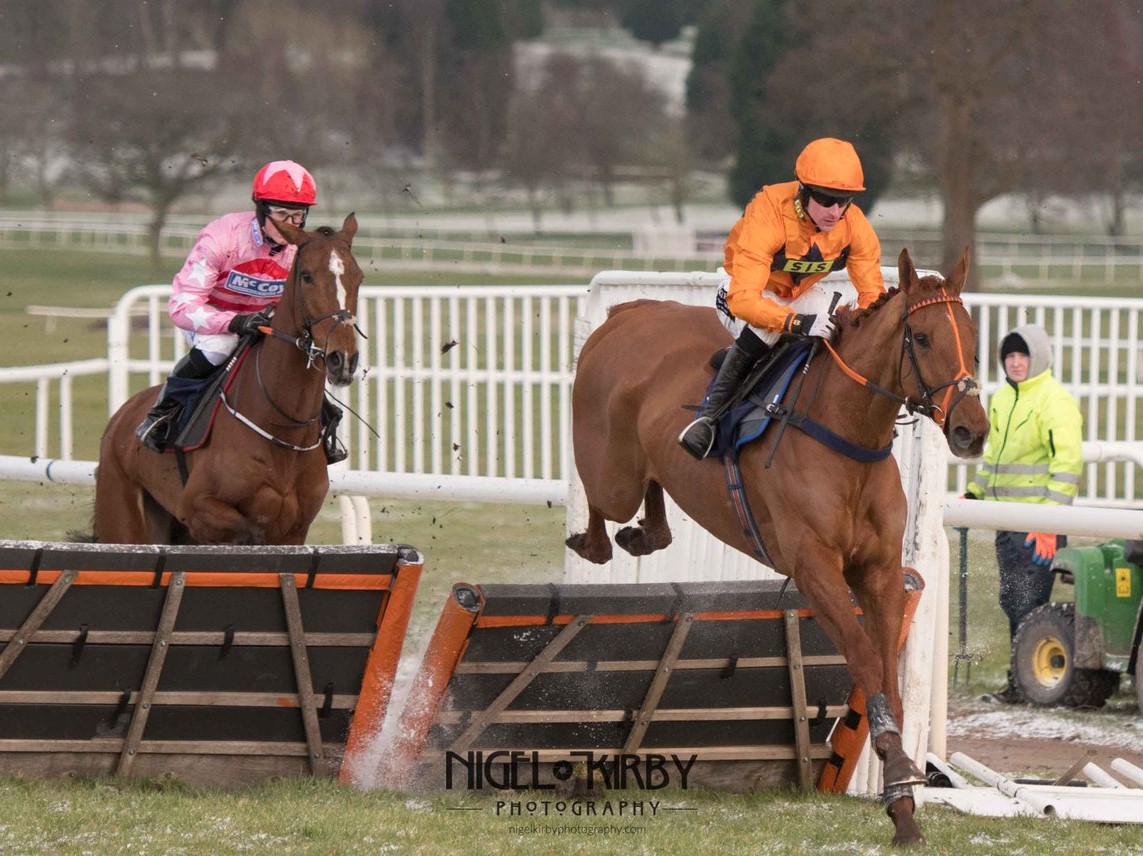 UK Racehorse Trainer: Charlie Longsdon Racing, Oxfordshire